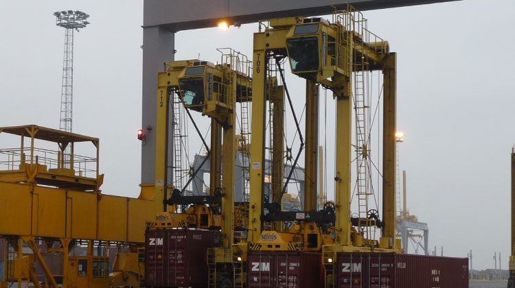 Stinis Spreaders - Crane Tech SolutionsCrane Tech Solutions